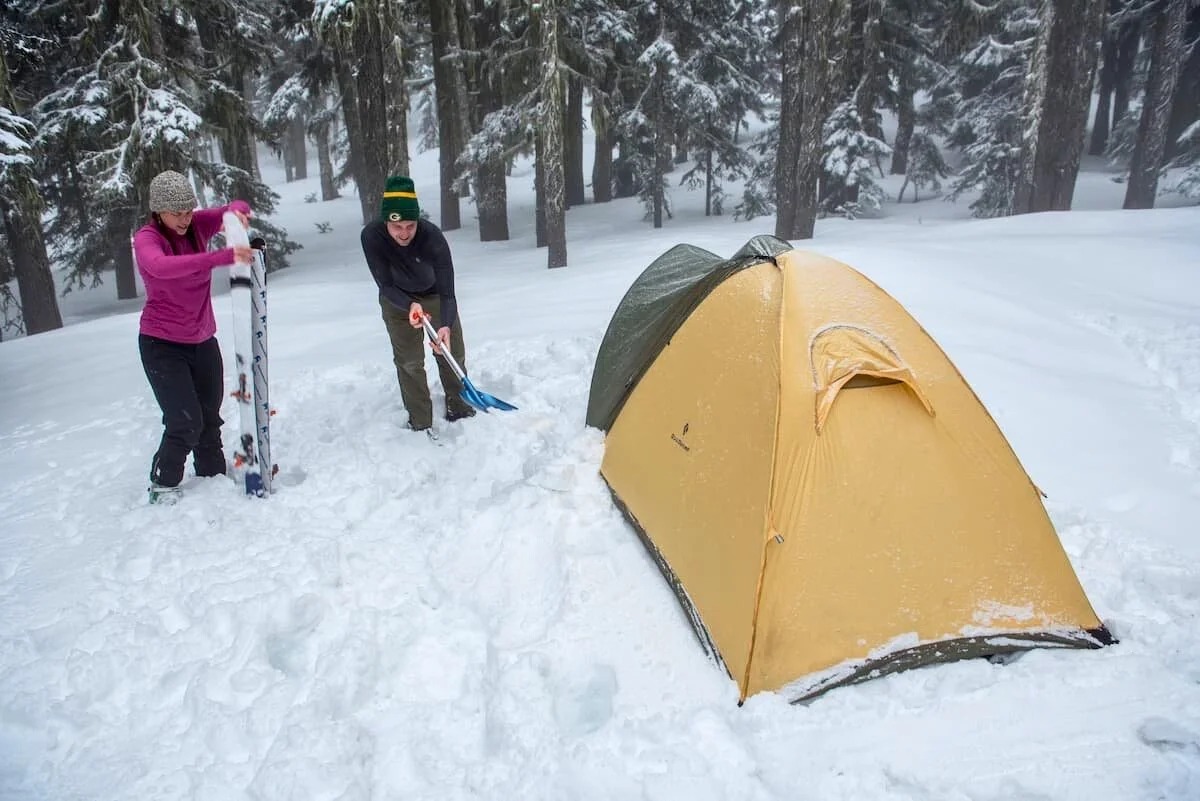 Rain, Wind, and Frost: A Practical Winter Camp Guide - Erica O'Brien